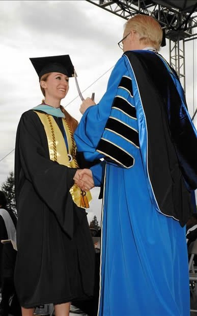 3 reasons why commencement handshake photographers should be on-stage